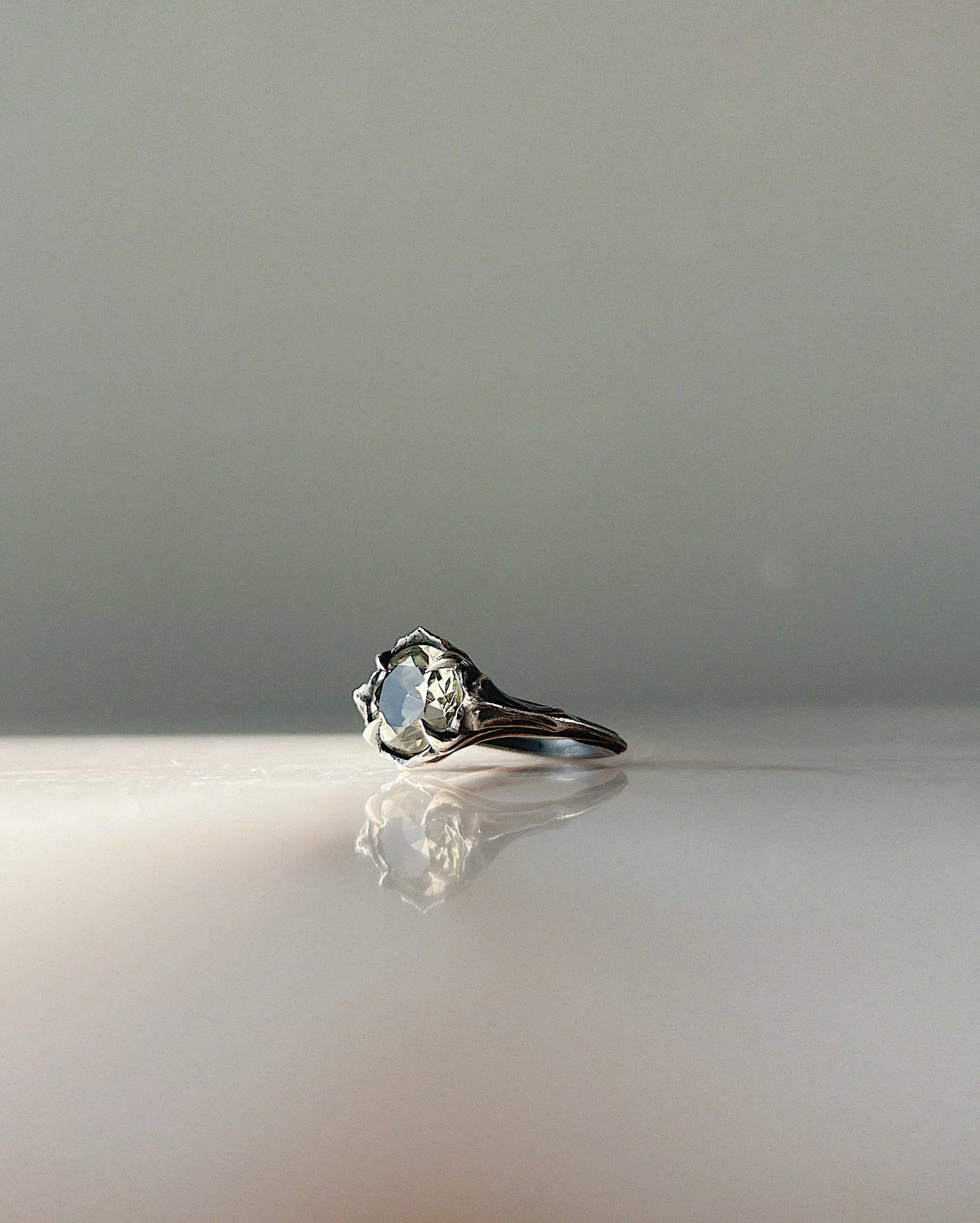 Daphne // Ring – Ecclesia