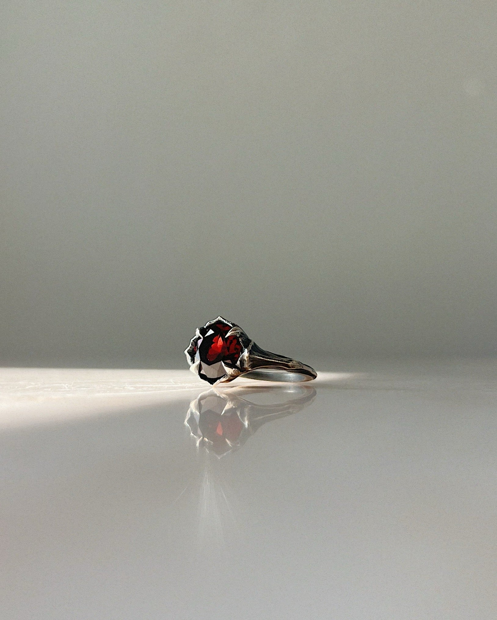 Daphne // Ring – Ecclesia