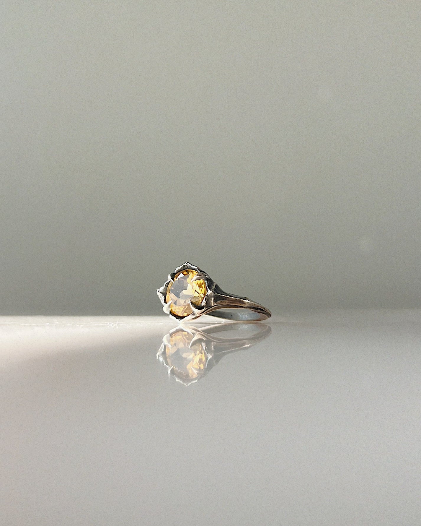 Daphne // Ring – Ecclesia