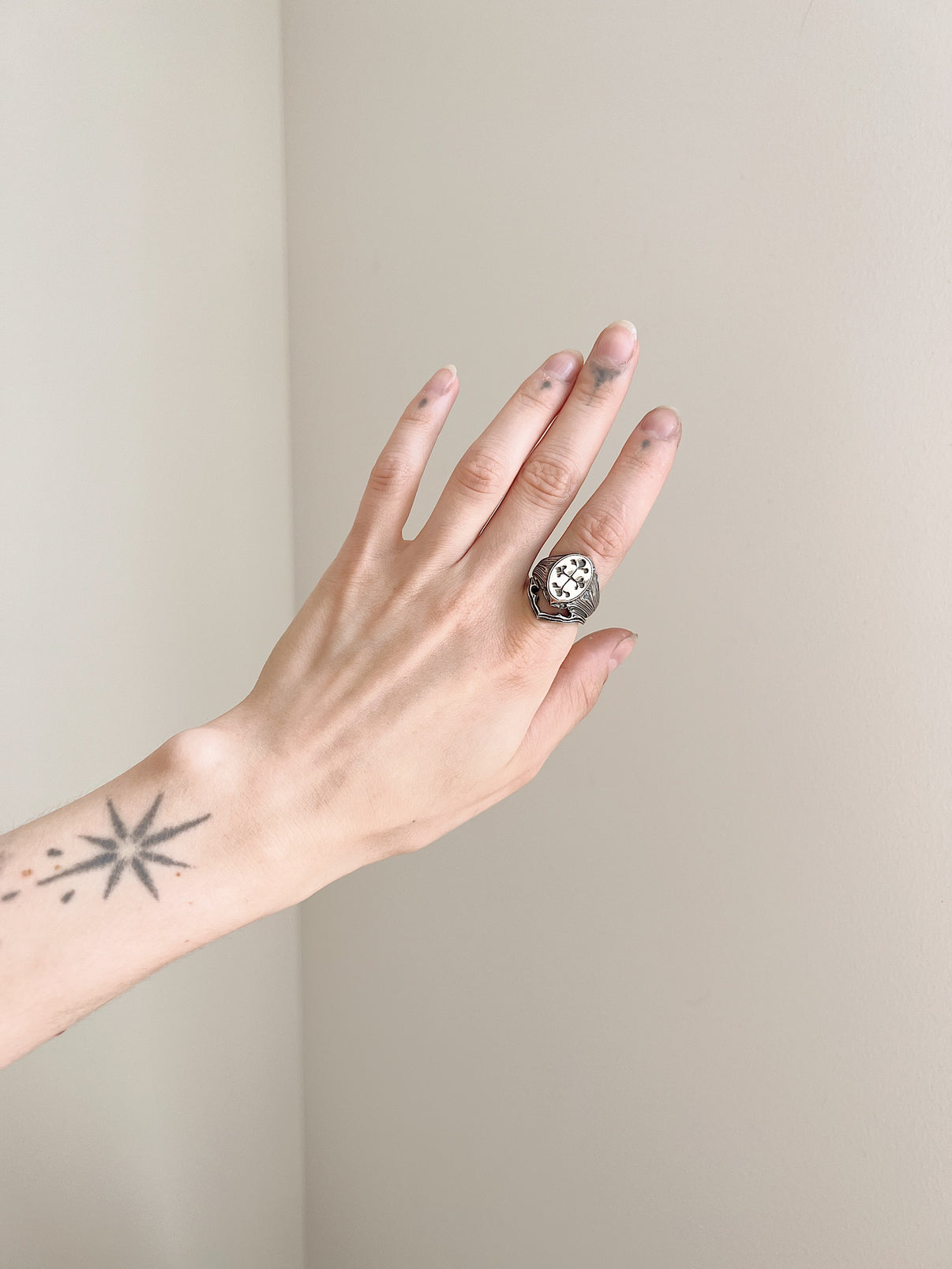 The Vestige // Signet Ring – Ecclesia