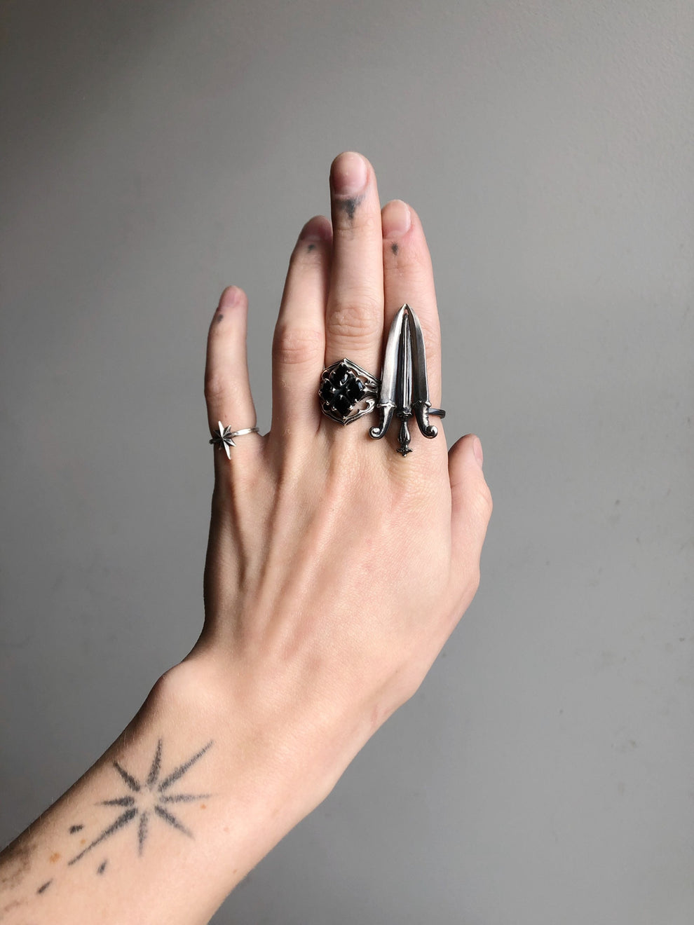 Ceremony // Dagger Ring – Ecclesia